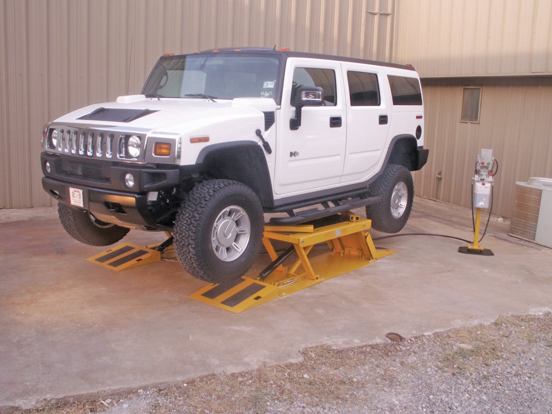 Blazer 9000 lift | Fleet Maintenance