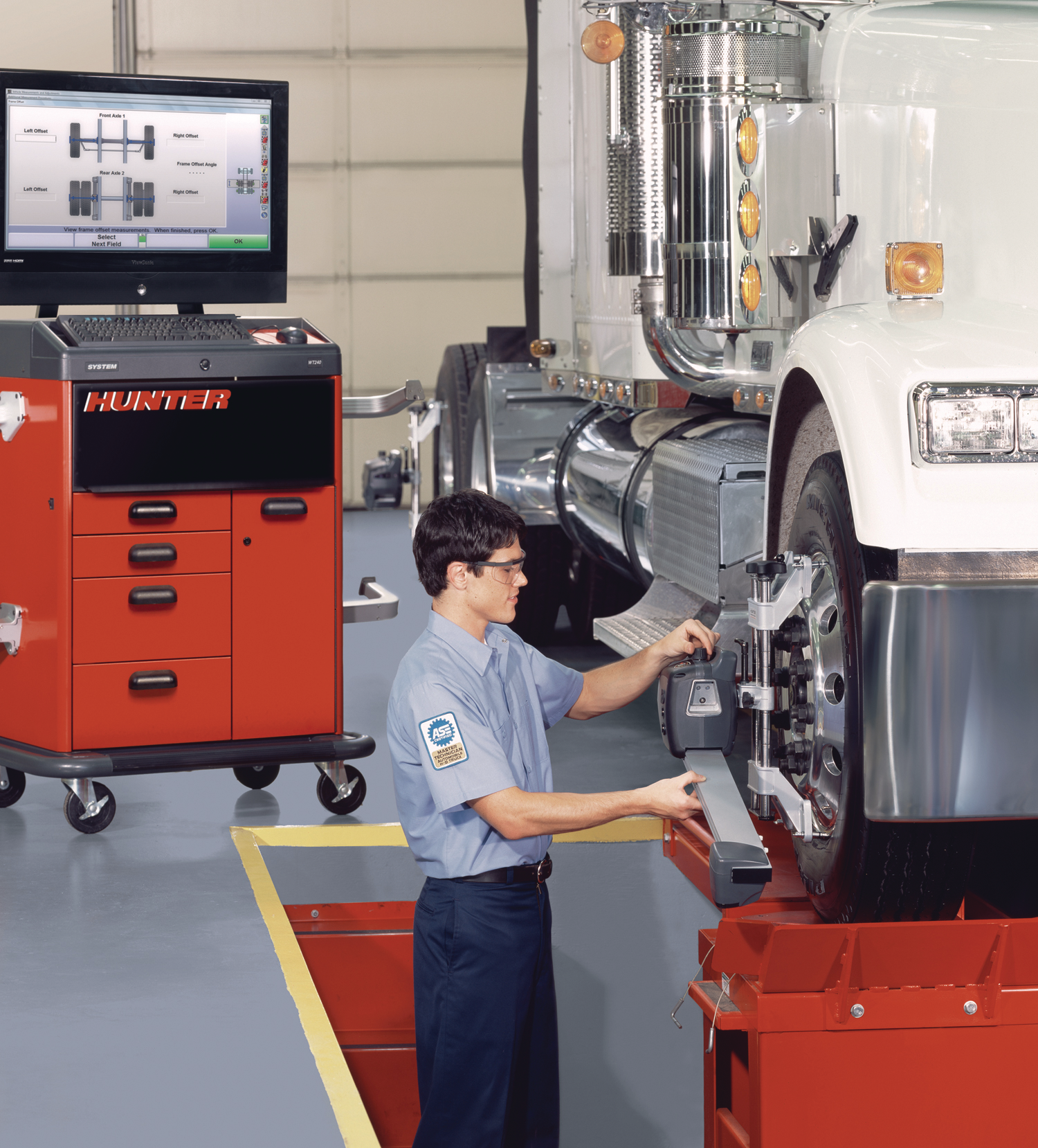 WinAlign HD alignment with software | Fleet Maintenance