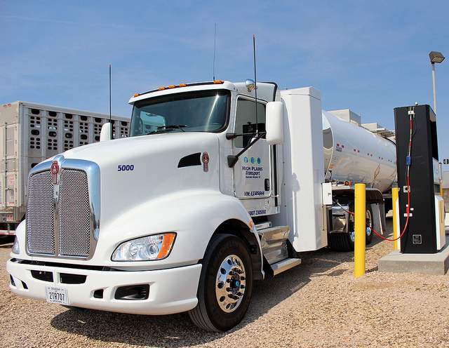 CNG trucks to transport bacon-flavored biodiesel | Fleet Maintenance