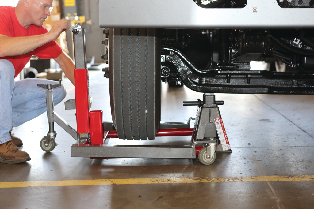 Equipment to assist with tire maintenance | Fleet Maintenance