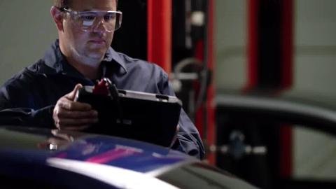 SOLUS Edge Full-Function Scan Tool Video | Fleet Maintenance