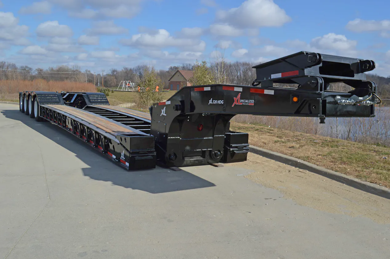 XL 120 Low-Profile Hydraulic Detachable Gooseneck trailer | Fleet ...