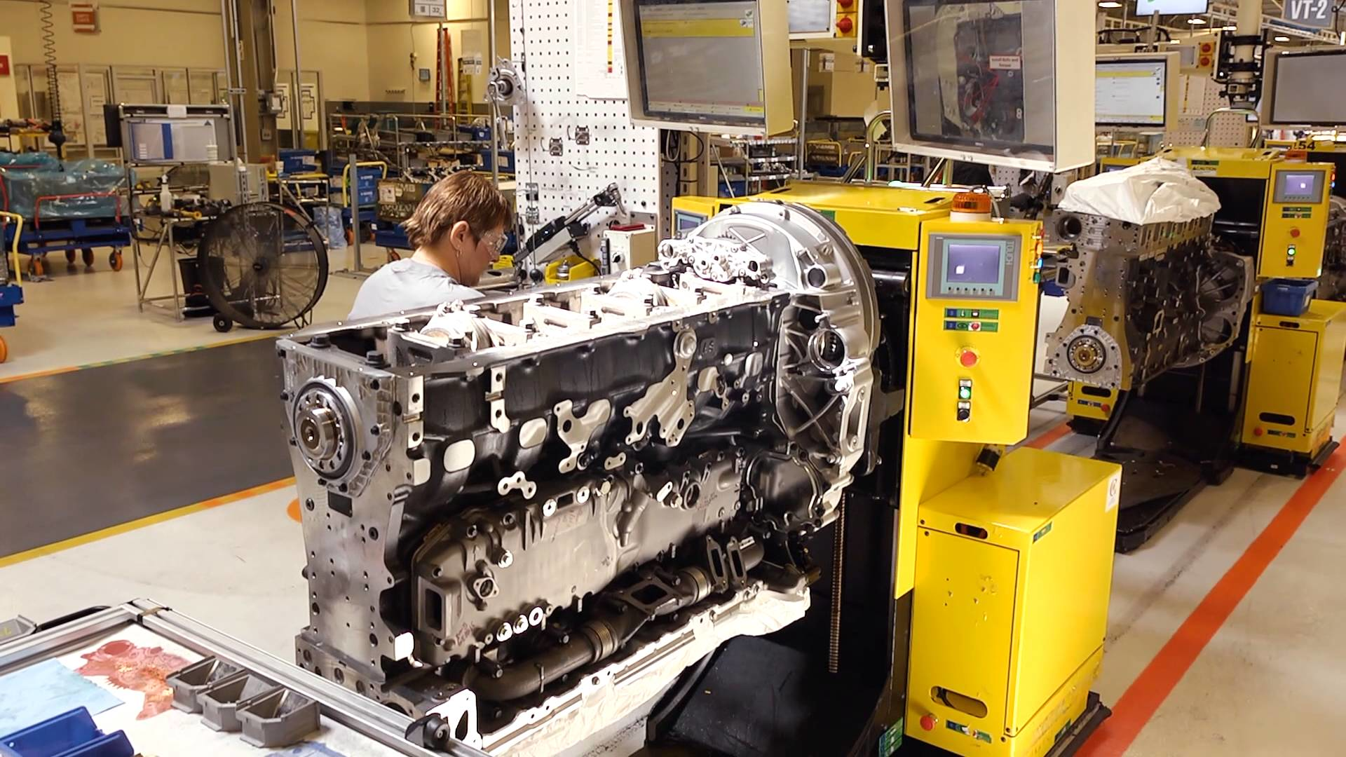 Mack axle production line video | Fleet Maintenance