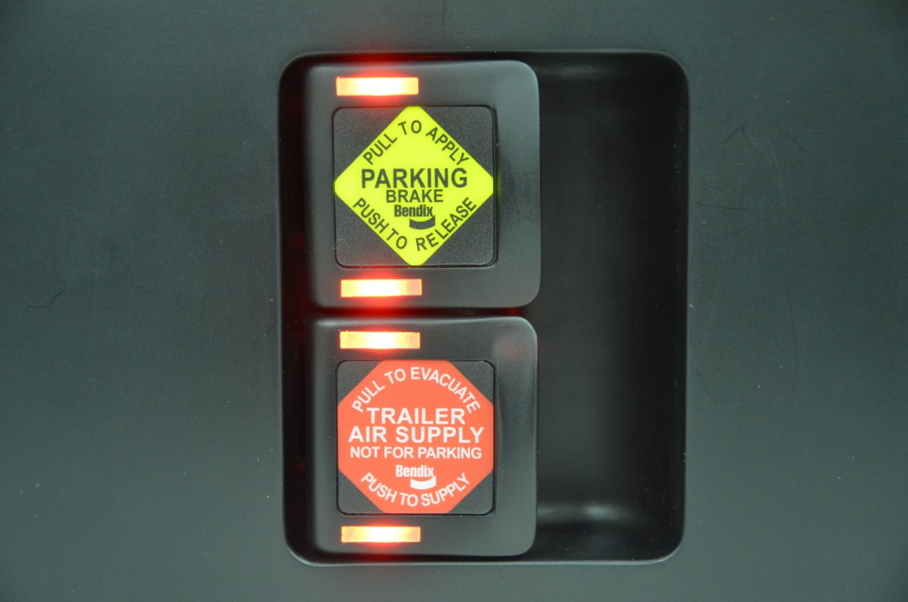 Intellipark automatic parking brake technology | Fleet Maintenance