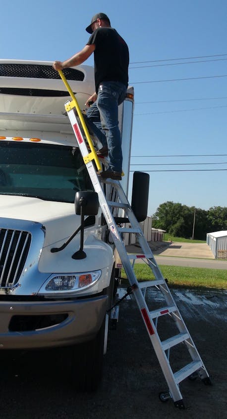 11LNCREEFER Ergonomic Safety Ladder | Fleet Maintenance