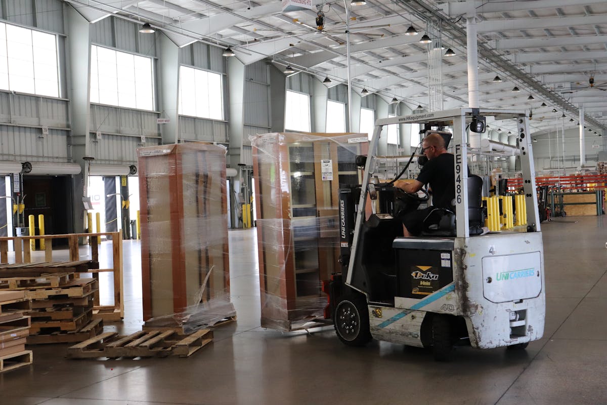 Pitt Ohio’s Cleveland terminal a model for sustainable fleets | Fleet ...