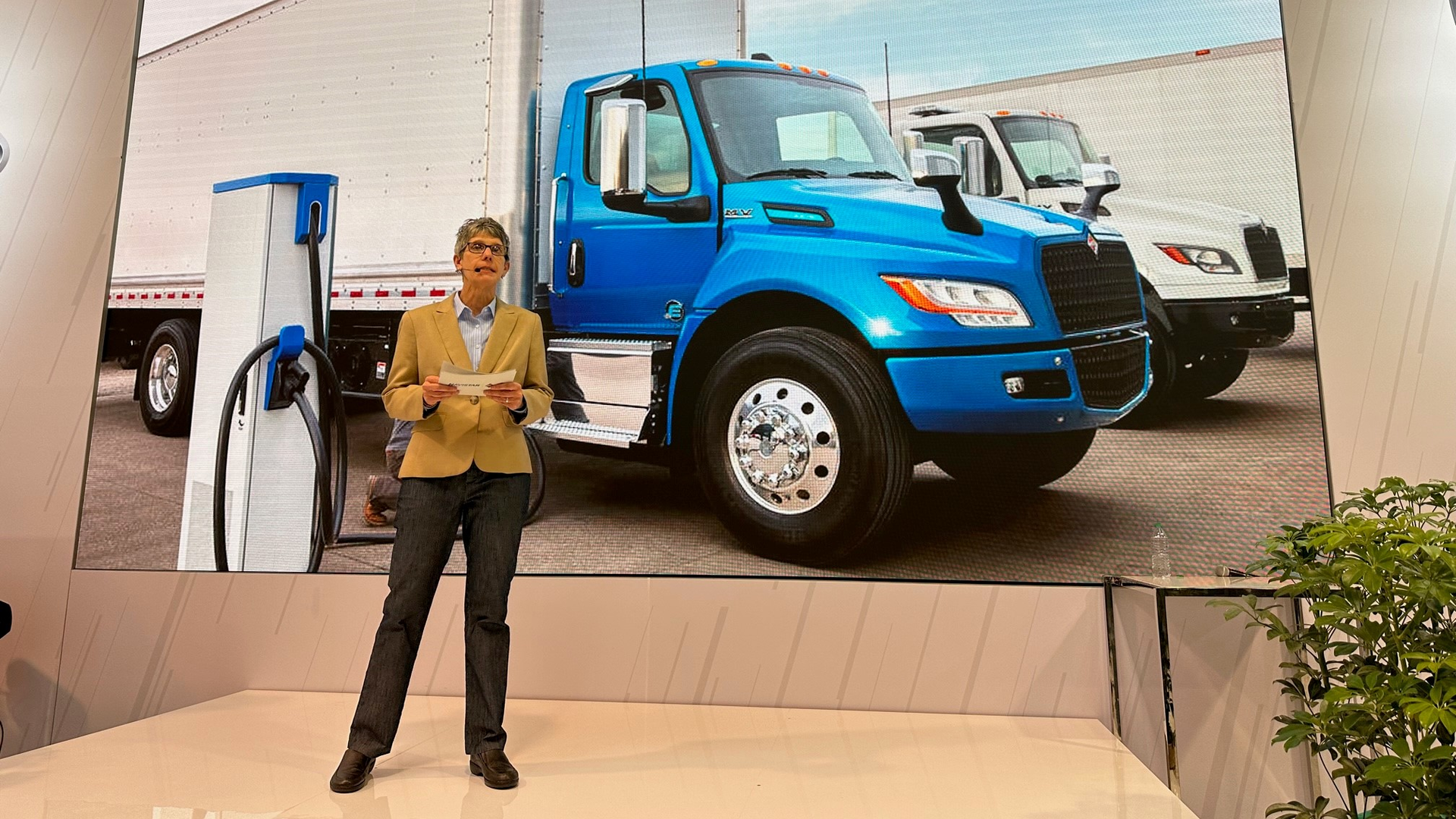 Navistar ramps up EV fleet consulting, unveils new infrastructure ...