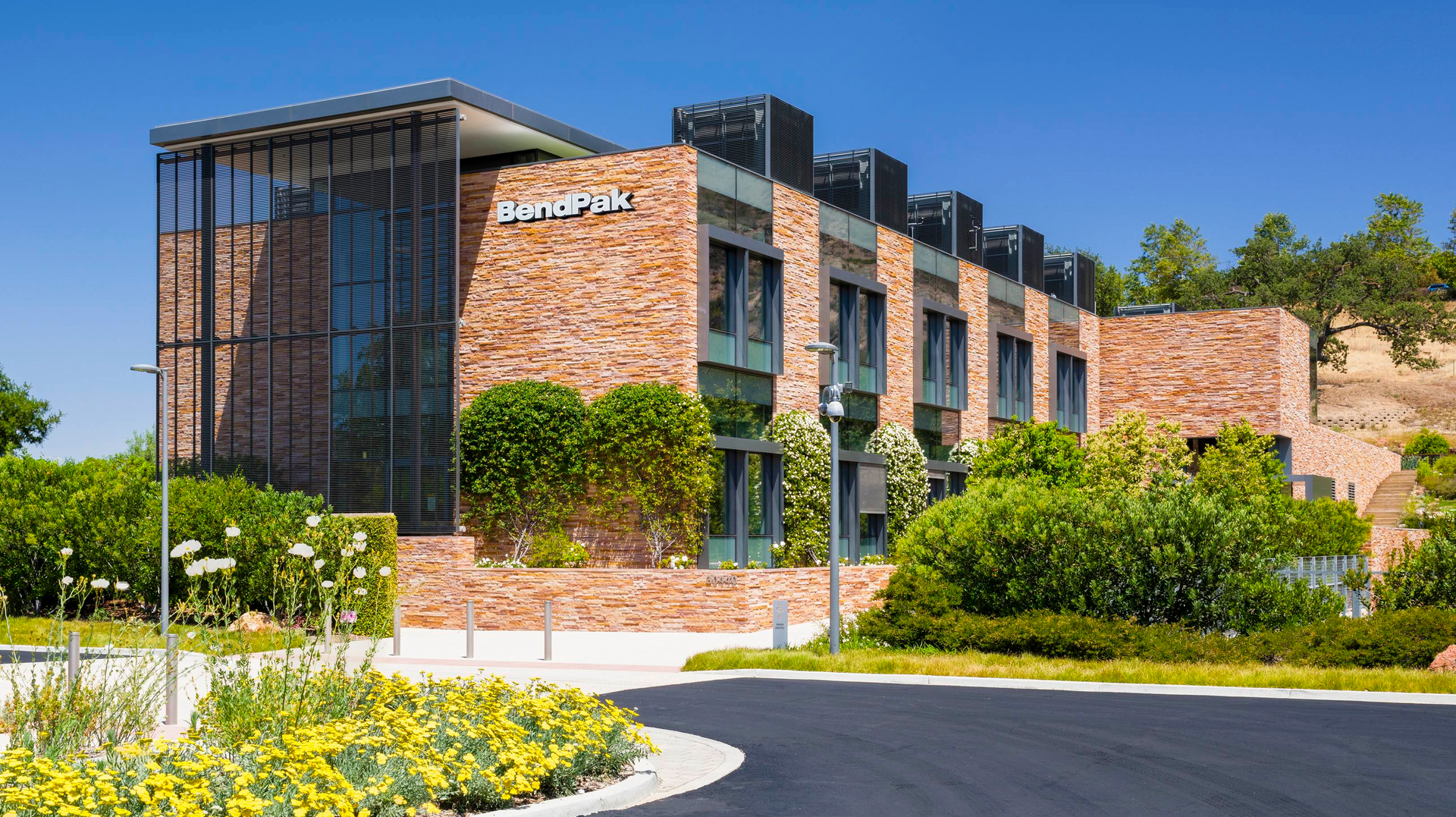 Future of truck safety gets innovation boost at new Bendix HQ | Fleet ...