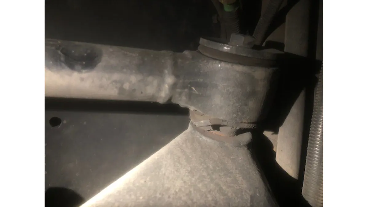 Identifying types of suspension damage | Fleet Maintenance