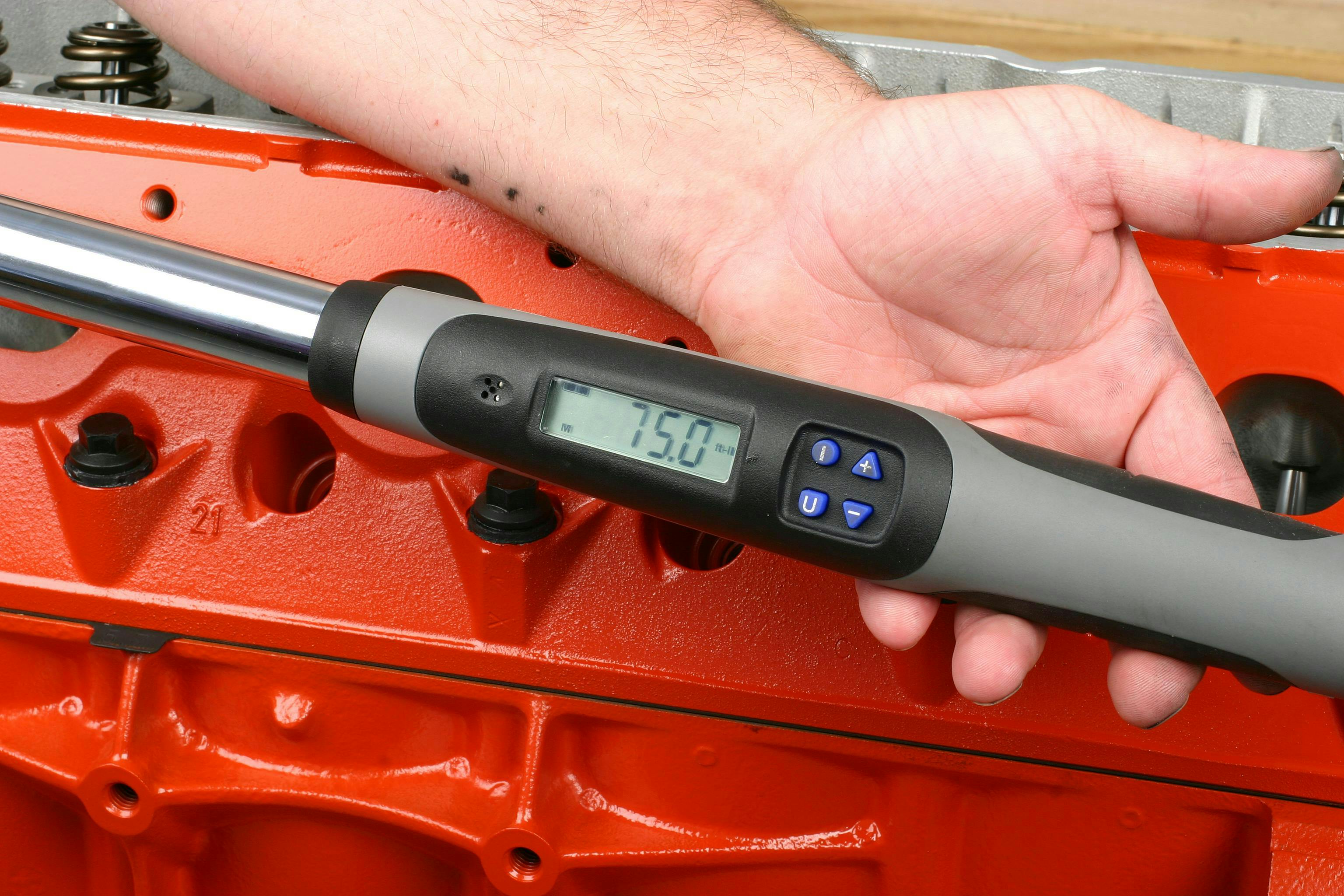 Everything to know about torque wrenches and threaded fasteners | Fleet ...